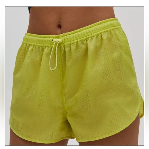 Aritzia | Shorts | Aritzia Tna Yellow Short | Poshmark
